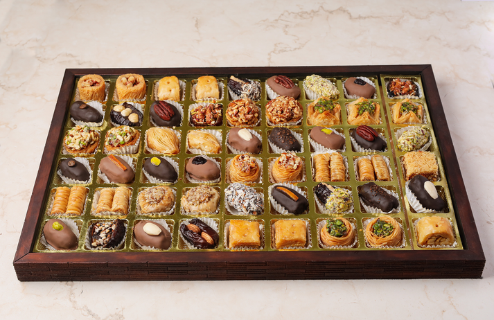 Ligneous Tray Hamper Mediterranean Baklava Sweets & Filled/ Coated Dat ...